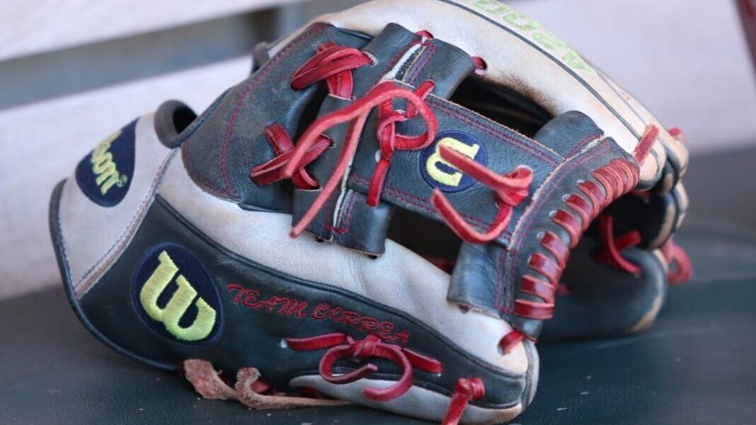 What Pros Wear: Carlos Correa’s Wilson A2000 1787 Glove - What Pros Wear
