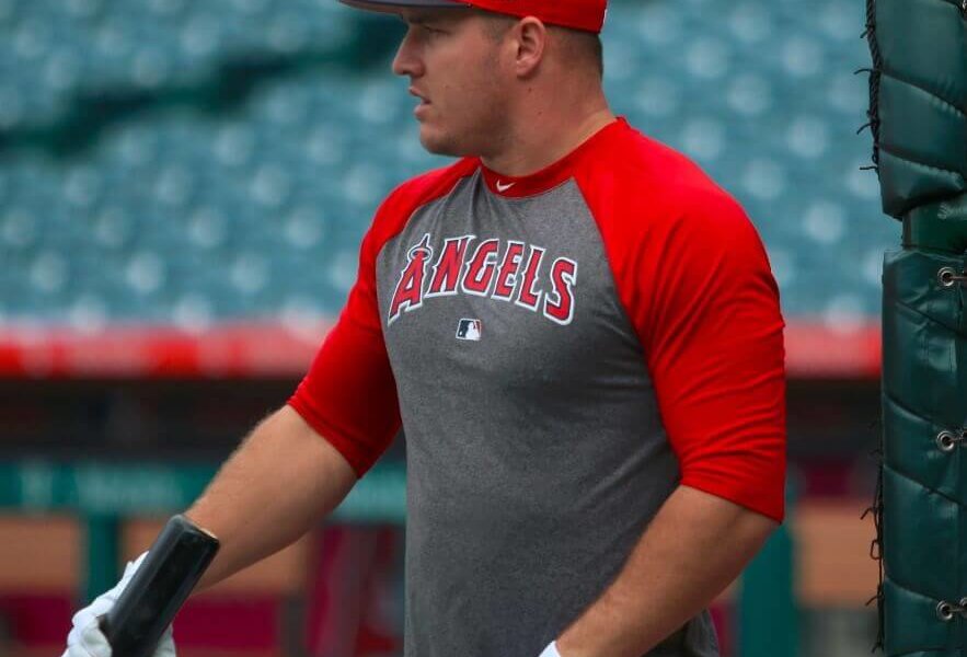 What Pros Wear: Mike Trout Nike Legend 1.7 3/4 Performance T-Shirt ...