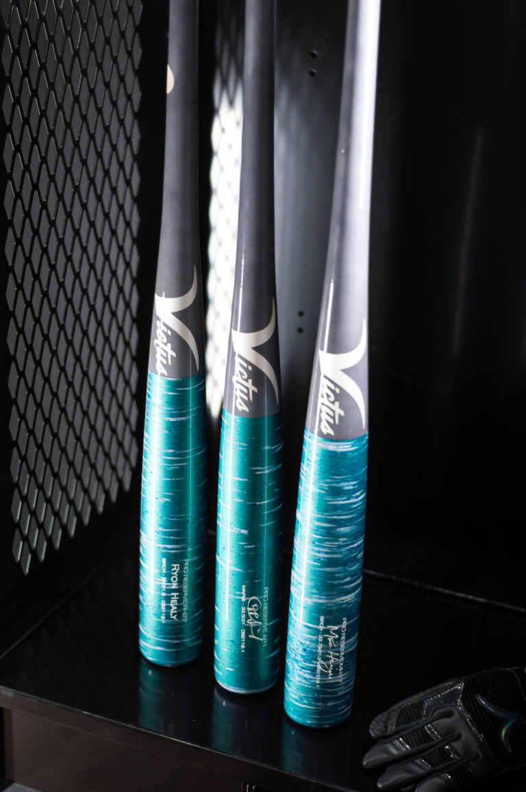 What Pros Wear: Top 5 Victus Custom Bats for Players' Weekend | Mookie ...