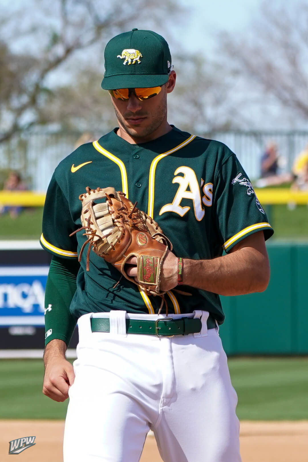 What Pros Wear: Matt Chapman's New Wilson Glove is a Must-See + $250 ...