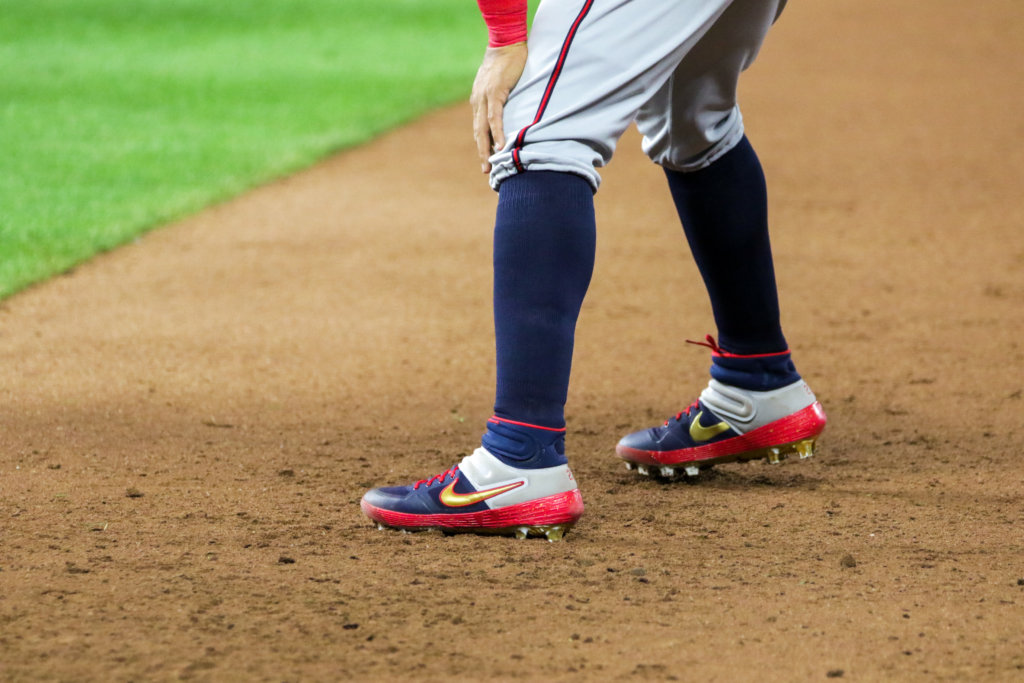 What Pros Wear: Nelson Cruz’ Nike Alpha Huarache Elite 2 Mid Cleats ...