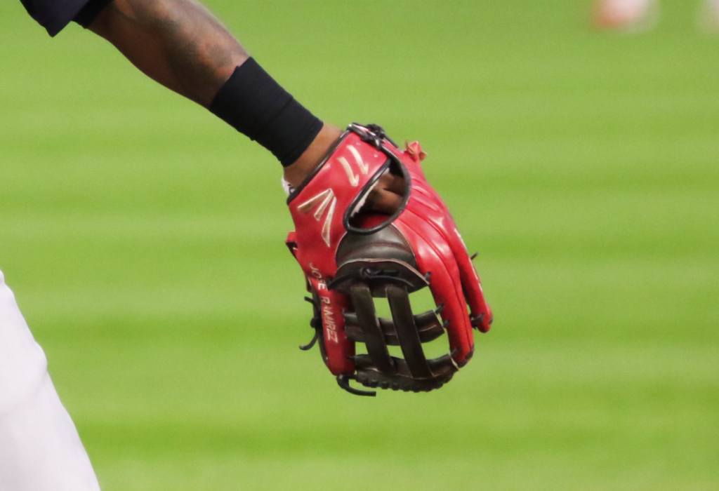 What Pros Wear: Best Third Base Gloves | Top 5 Glove Patterns for Third ...