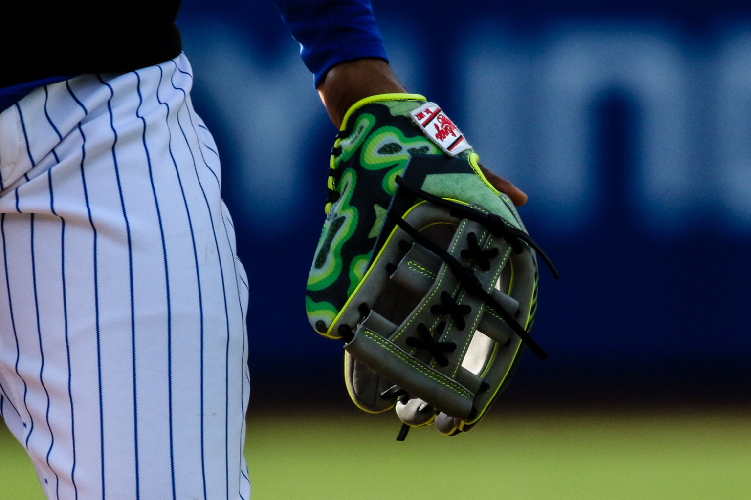 What Pros Wear: Every REV1X Glove Worn by Francisco Lindor in 2021 ...