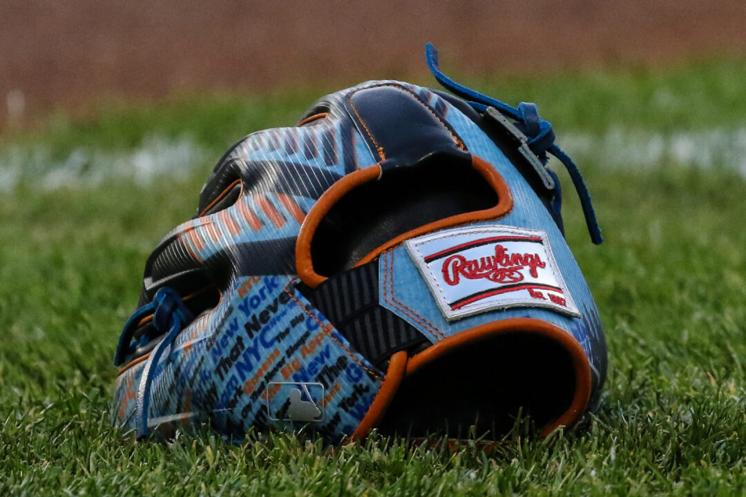 What Pros Wear: Every REV1X Glove Worn by Francisco Lindor in 2021 ...