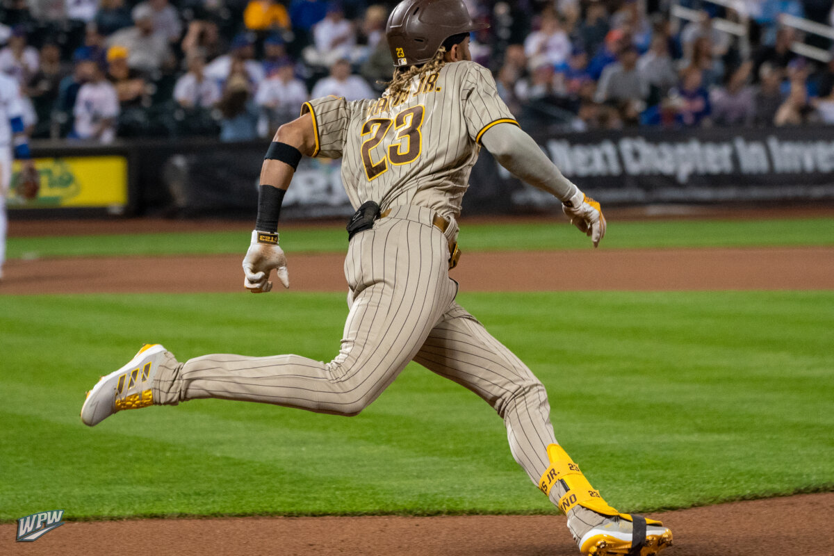 What Pros Wear: What Cleats Do Pro Baseball Players Wear? Here's Your ...