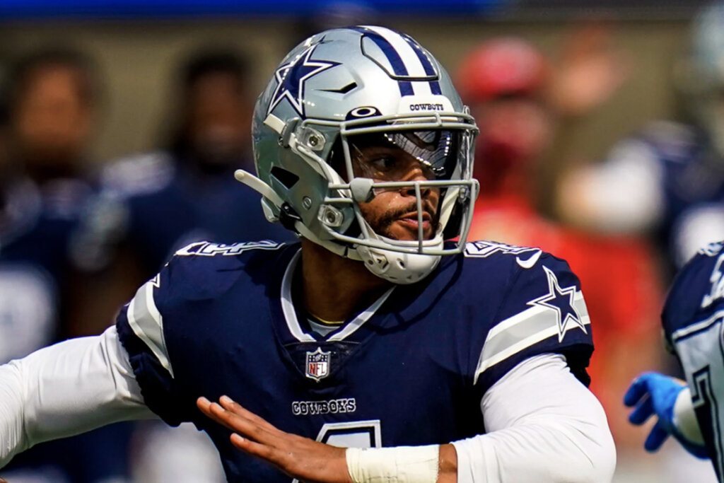 What Pros Wear: Dak Prescott's Oakley Visor - What Pros Wear