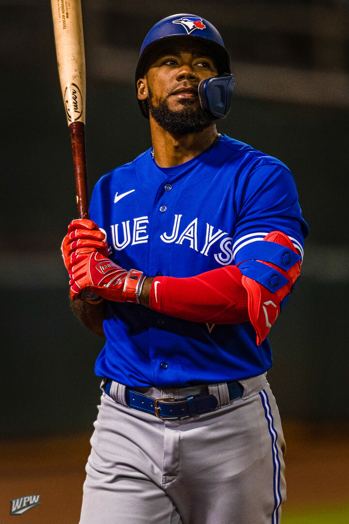 What Pros Wear: MLB Bats Report 2021 | What bats do pros use? (Spoiler ...