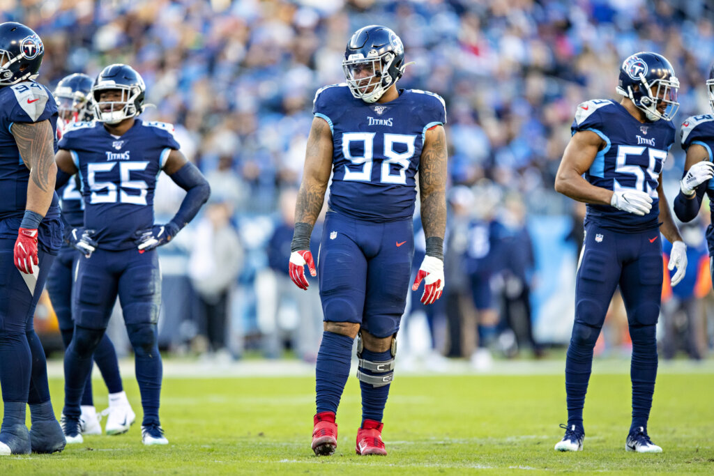 What Pros Wear: What Do NFL Defensive Lineman Wear? Here's the Helmets ...