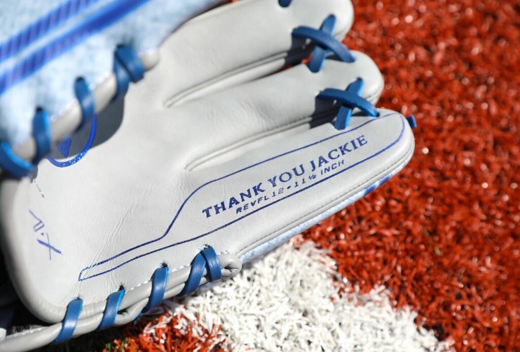 What Pros Wear: Francisco Lindor’s Rawlings REV1X REVFL12 "Jackie ...