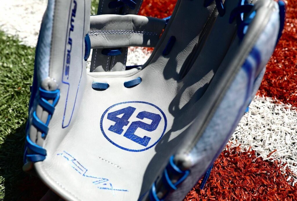What Pros Wear: Francisco Lindor’s Rawlings REV1X REVFL12 "Jackie ...