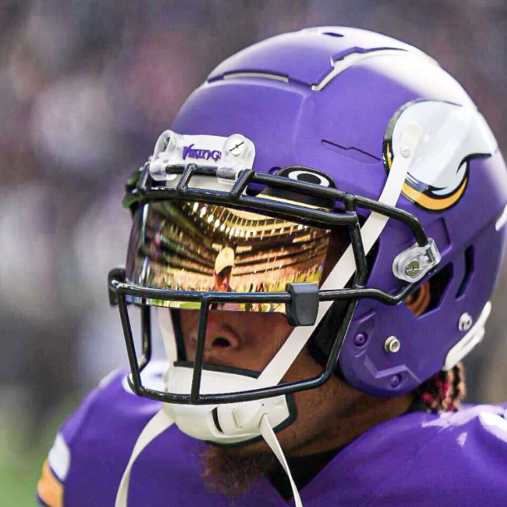 What Pros Wear: Justin Jefferson's Oakley 24K Prizm Visor - What Pros Wear