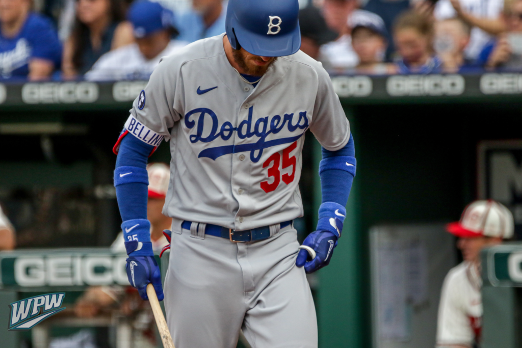 What Pros Wear: What Bats and Batting Gloves Do Pro Baseball Players ...