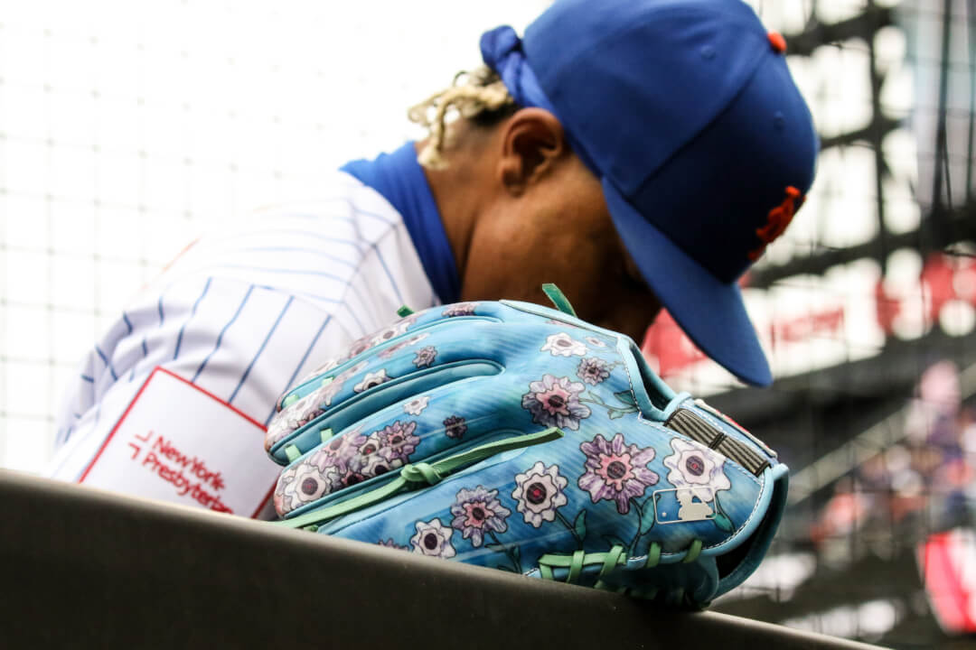 What Pros Wear: 8 Best Gifts for Baseball Players $25-$495 (2023 ...