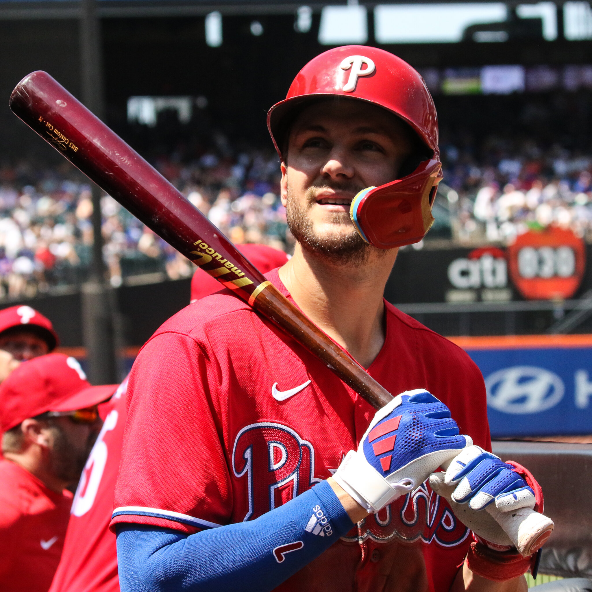 What Pros Wear: What Bats and Batting Gloves Do Pro Baseball Players ...