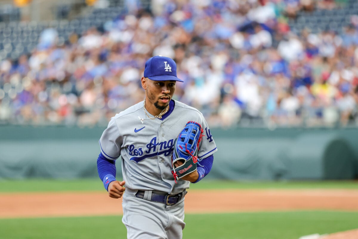 What Pros Wear: What Gloves Do MLB Players Wear? Here's the Baseball ...