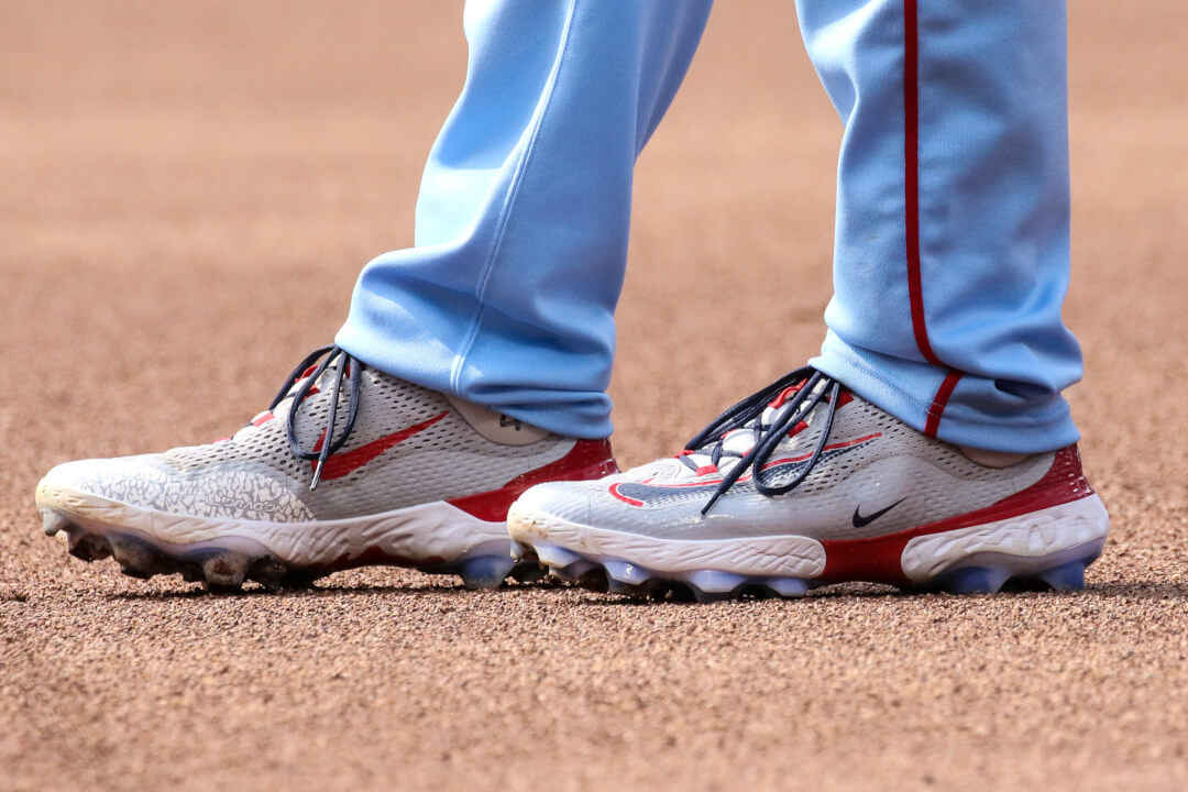 What Pros Wear: What Cleats Do Pro Baseball Players Wear? Here's Your ...